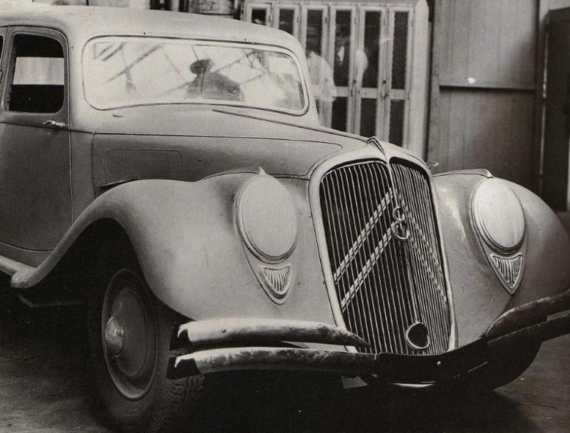 Citroën Traction 22 V8 : Des survivantes ? - Avant guerre (…-1945 ...