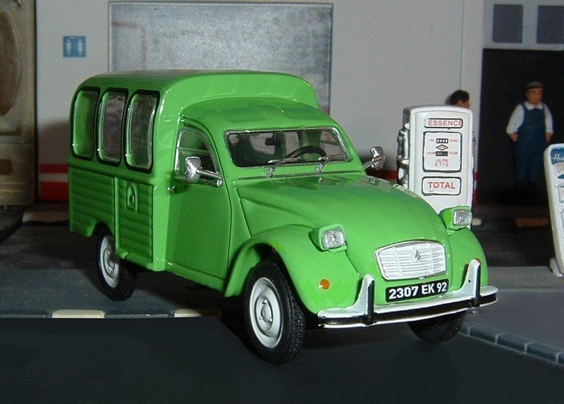 N°23 - 2CV AKS 400 à 6 glaces e - Albums convertis - Forum Auto