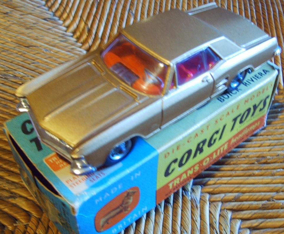 buick riviera corgi - Albums convertis - Forum Auto