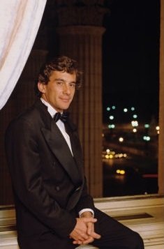 senna-costume-414987 - Albums convertis - Forum Auto