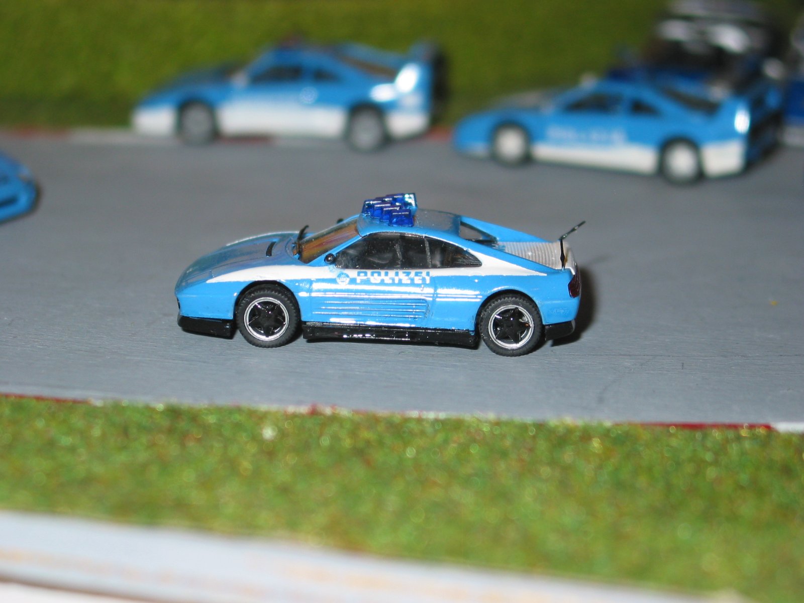 Ferrari Police 60 - Albums convertis - Forum Auto