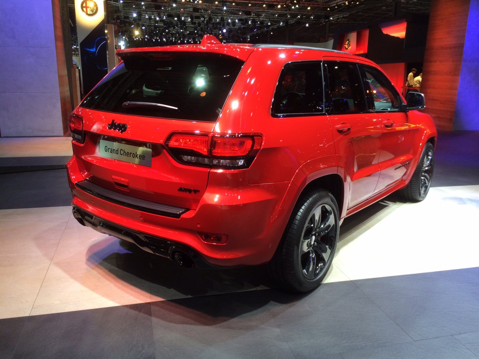 Nouvelle Jeep Grand Cherokee SRT Red Vapor - Mondial de Paris 2014 ...