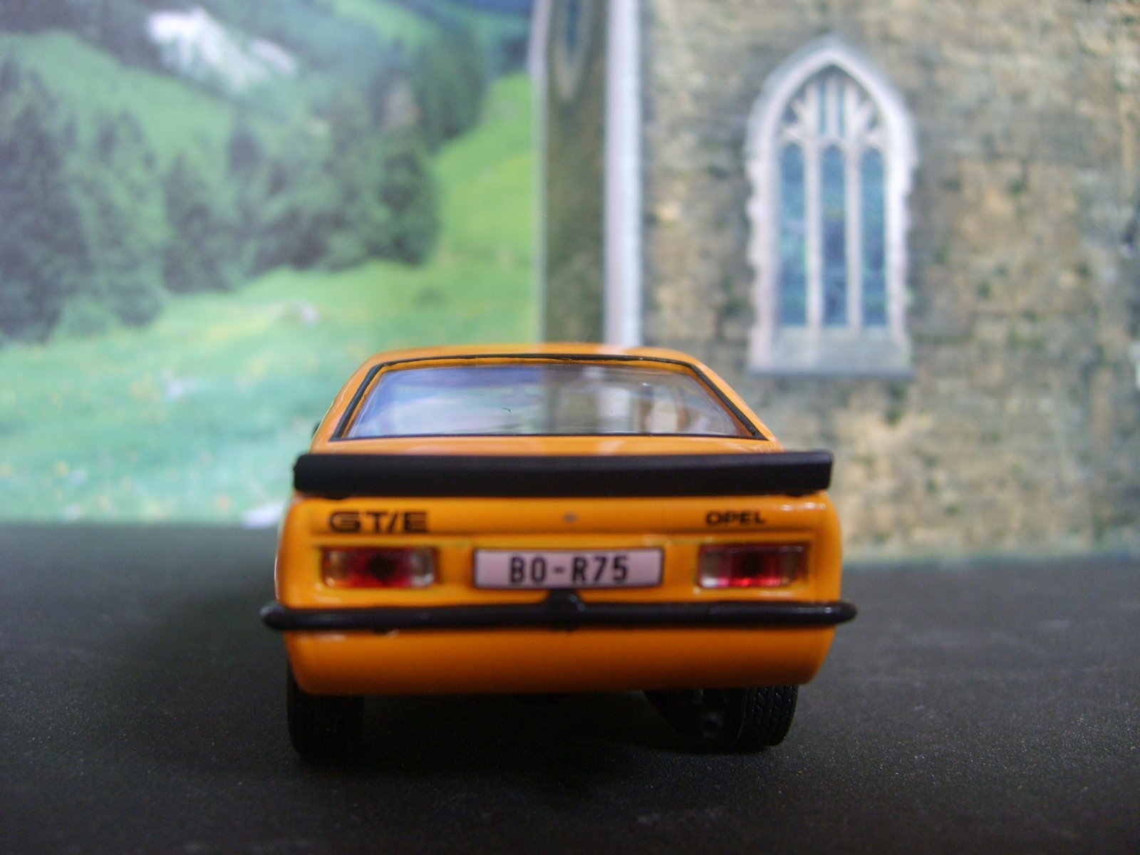 Opel Kadett C2 Coupe White Box - Albums convertis - Forum Auto