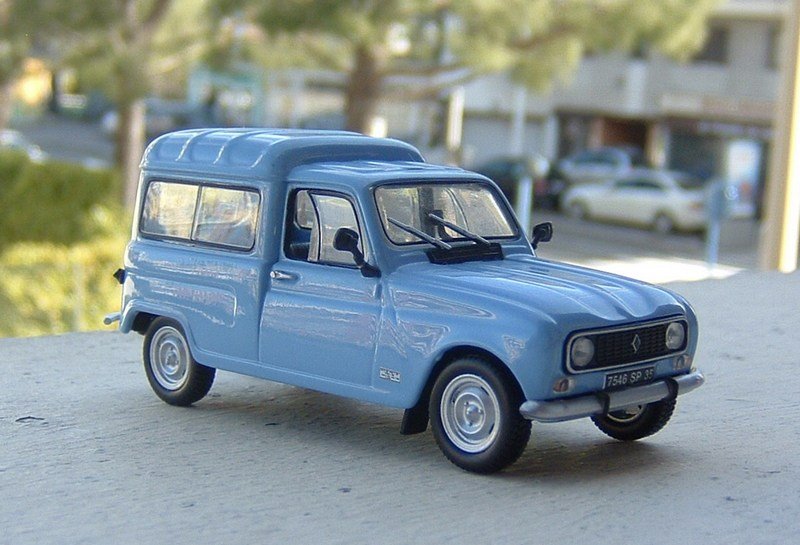 N°12 Duo - Renault 4 F4 vitrée - 1981 e - Albums convertis - Forum Auto
