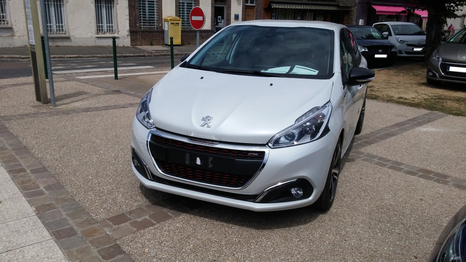 Peugeot 208 GT line - Albums convertis - Forum Auto