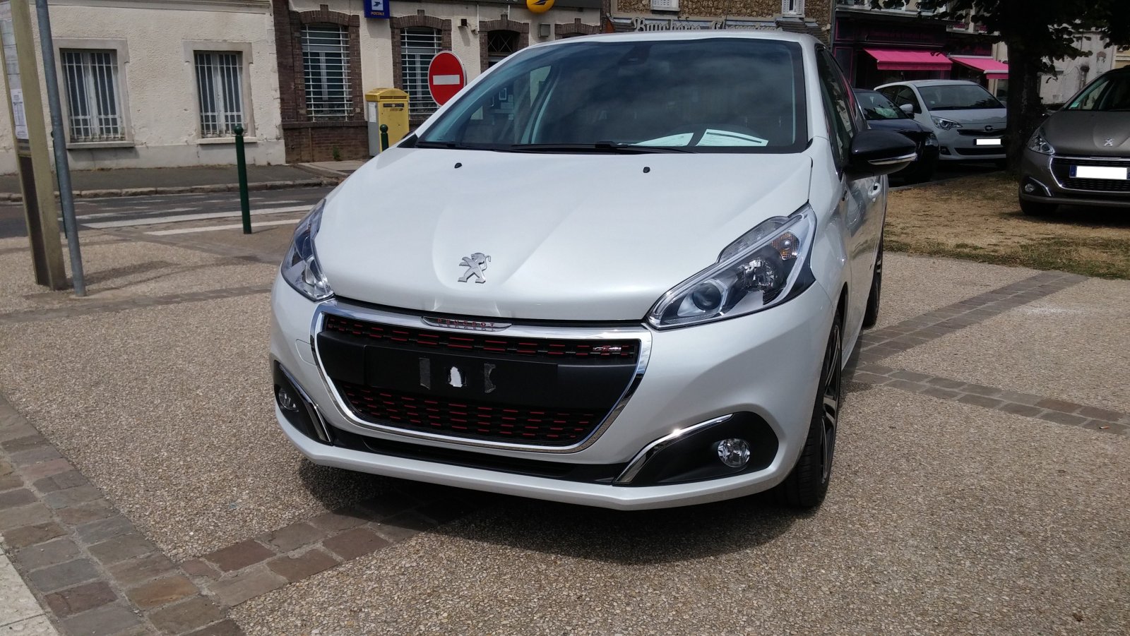 Peugeot 208 GT line - Albums convertis - Forum Auto