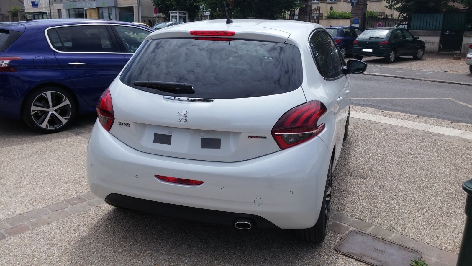 Peugeot 208 GT line - Albums convertis - Forum Auto