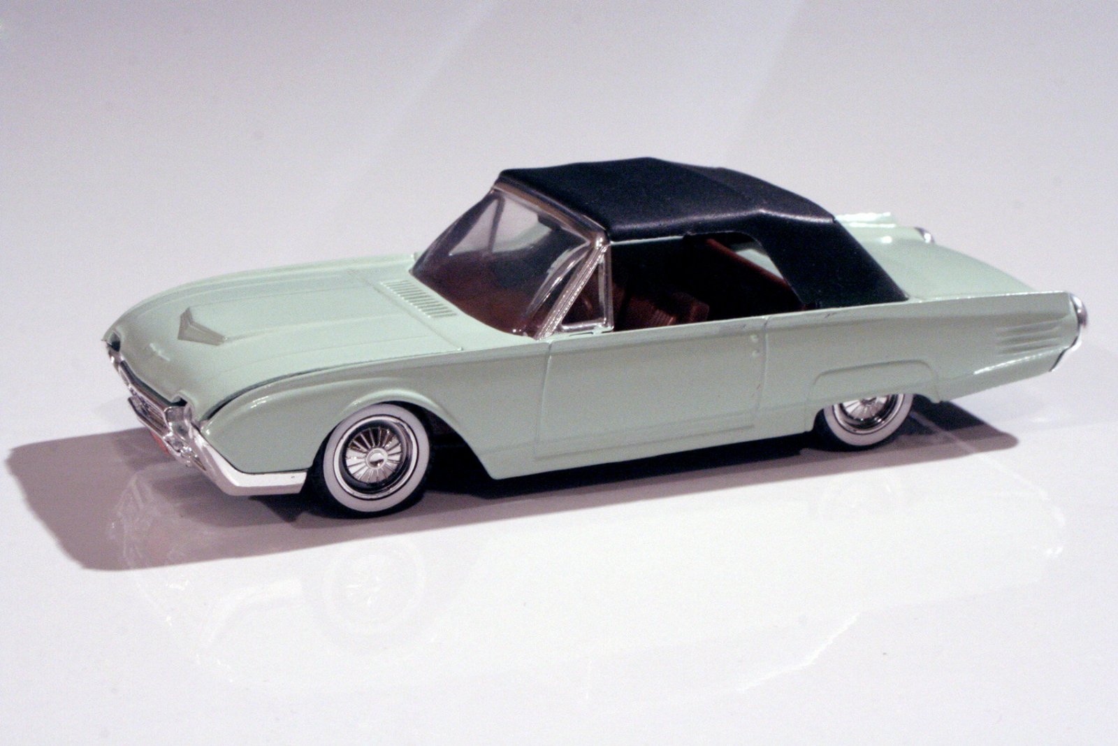 Ford Thunderbird Convertible '61 - Albums convertis - Forum Auto
