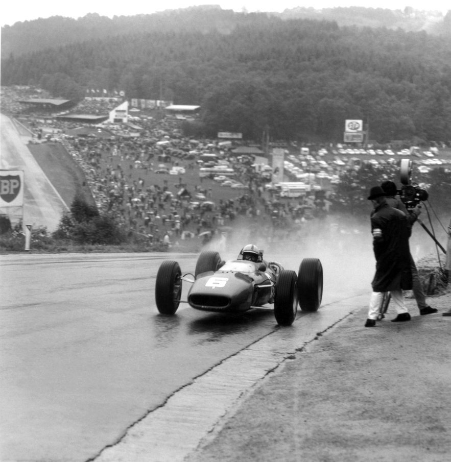 Surtees - Albums convertis - Forum Auto