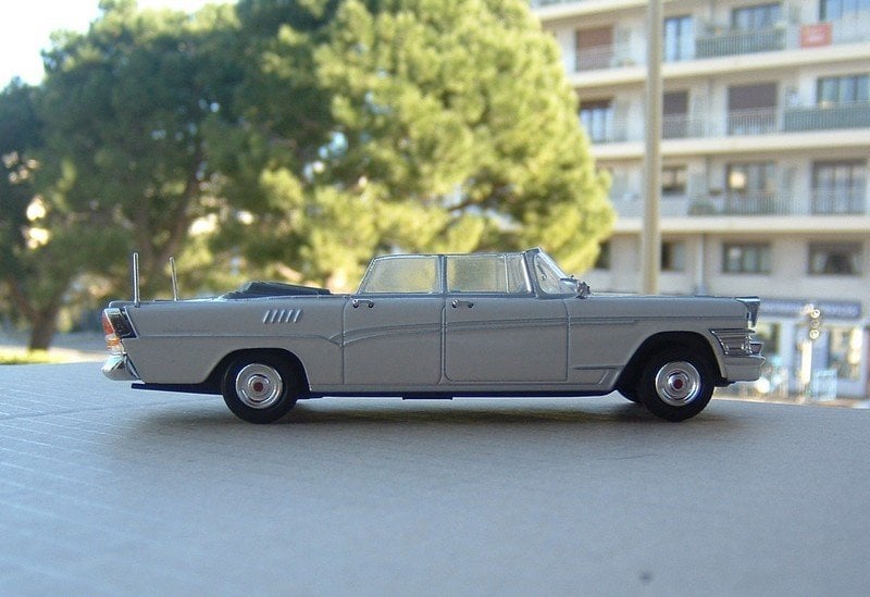 N°4 - Zil 111-V limousine décapotable de Léonid Brejnev (1966) c ...