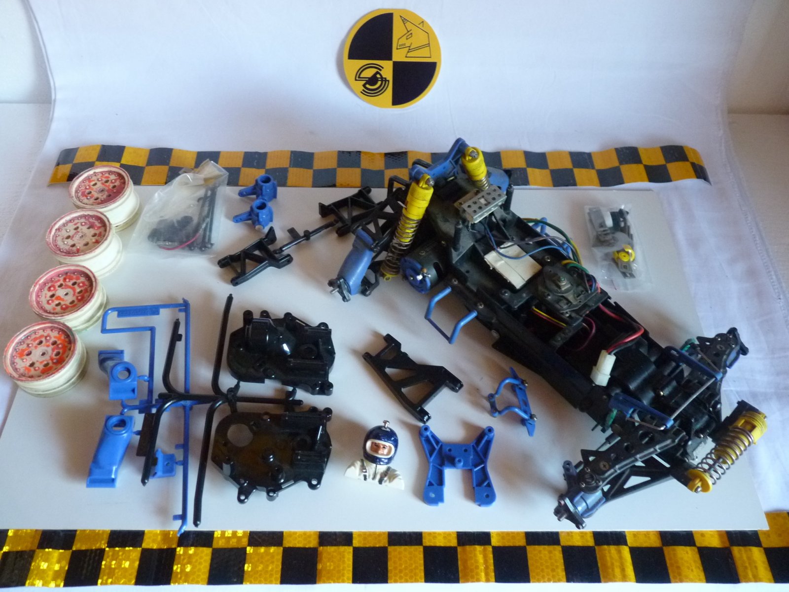 Tamiya Boomrang parts 1 - Albums convertis - Forum Auto
