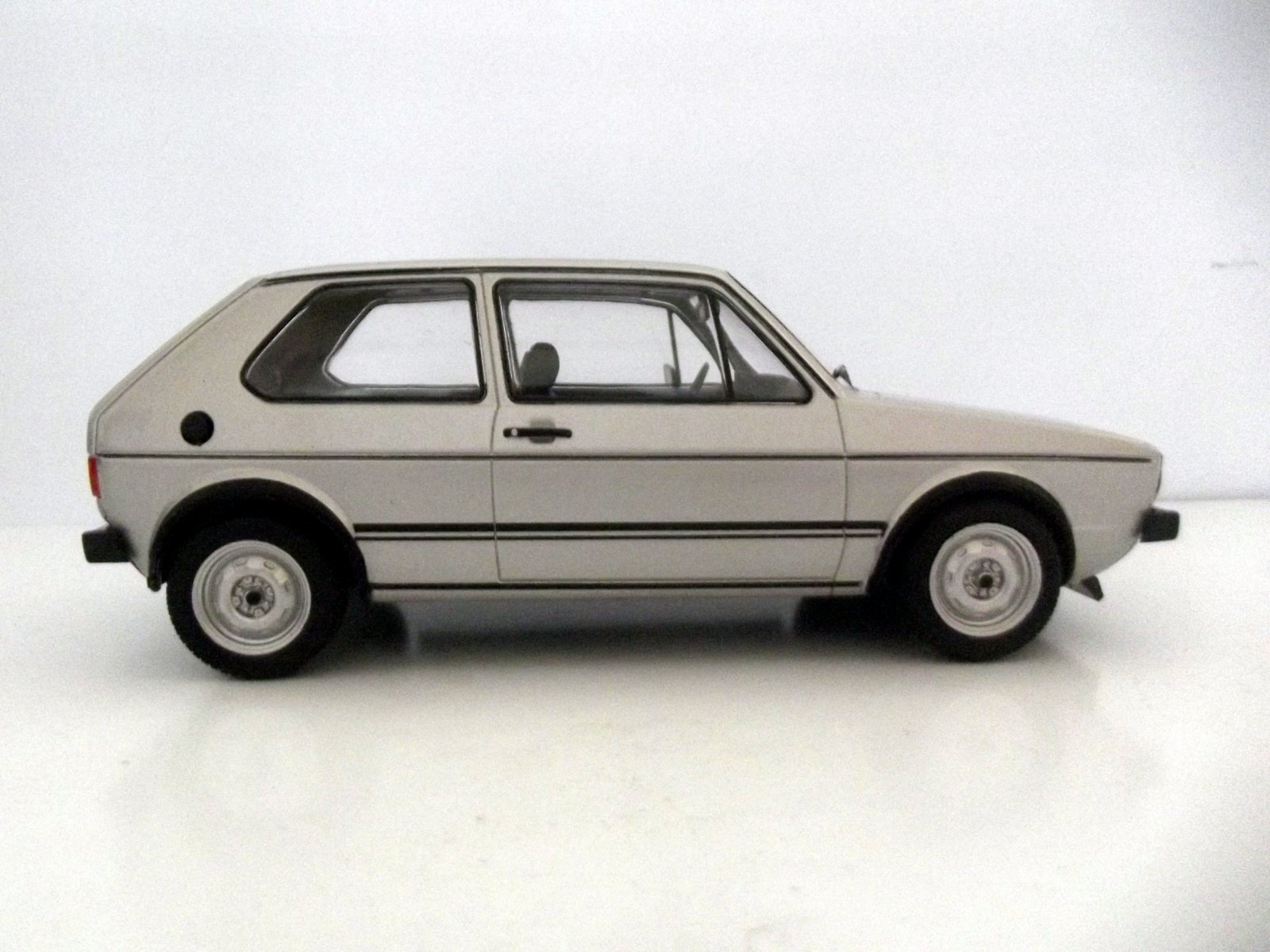 VOLKSWAGEN GOLF GTI 1974 - Albums convertis - Forum Auto