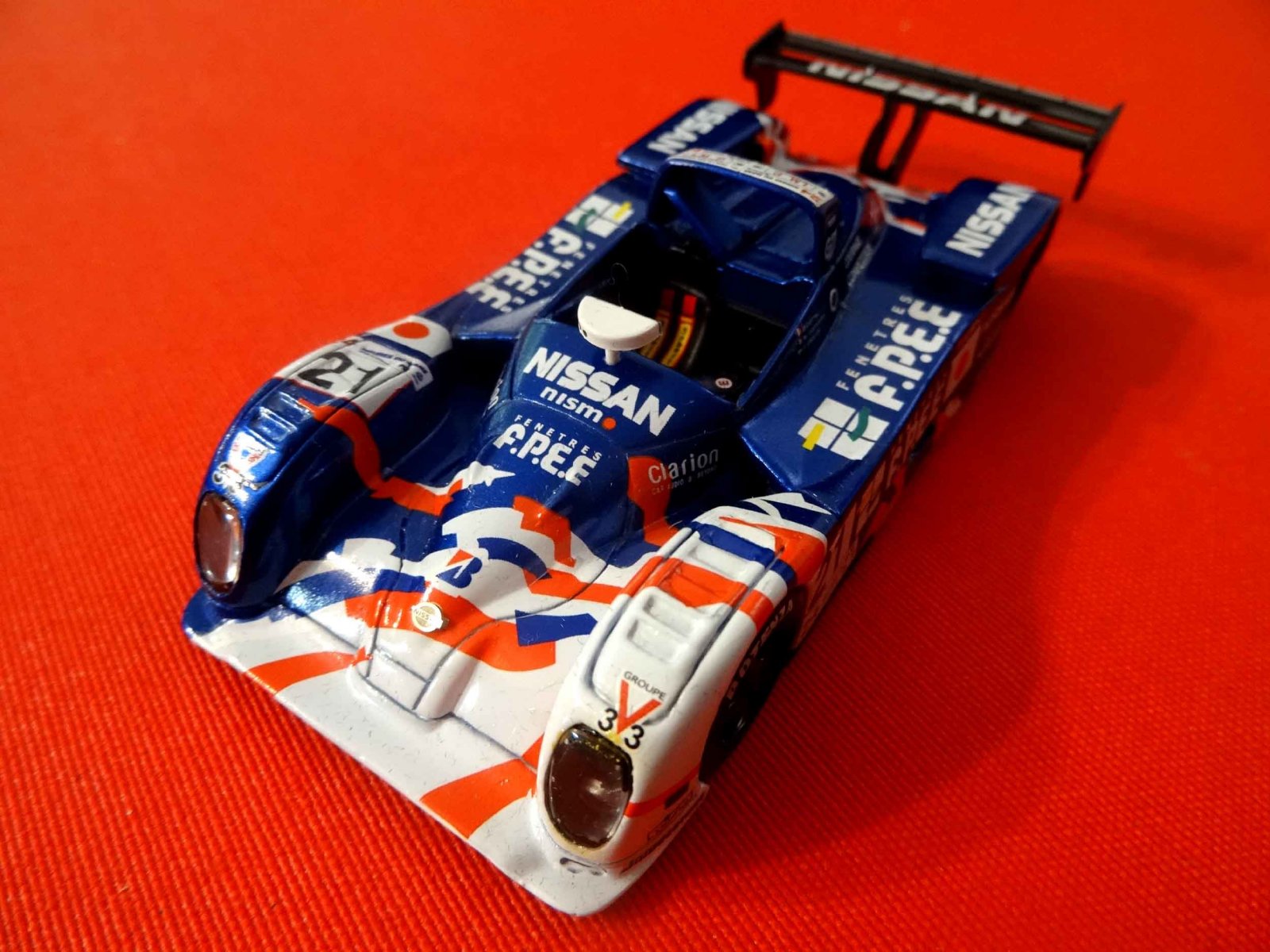 C52 NISSAN LM 1999 - Albums convertis - Forum Auto