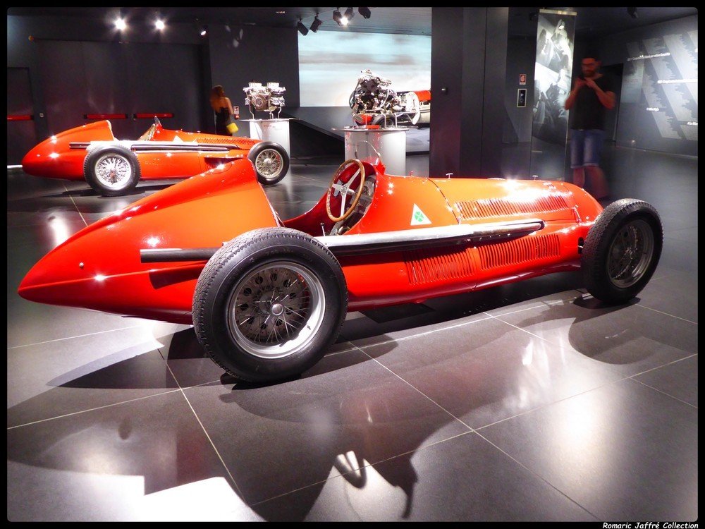 Alfa Romeo GP Tipo 158 Alfetta - Albums convertis - Forum Auto