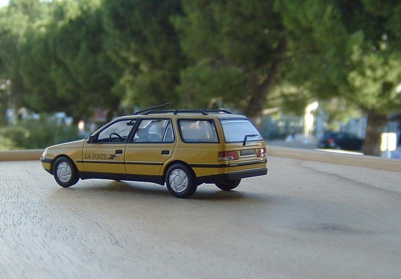 N°37 - La Peugeot 405 break de 1990 b - Albums convertis - Forum Auto