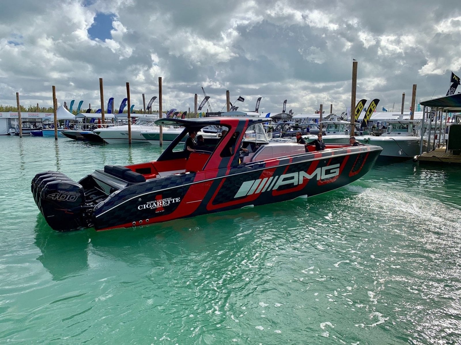Cigarette 41 Carbon Edition AMG 2019 - Albums convertis - Forum Auto