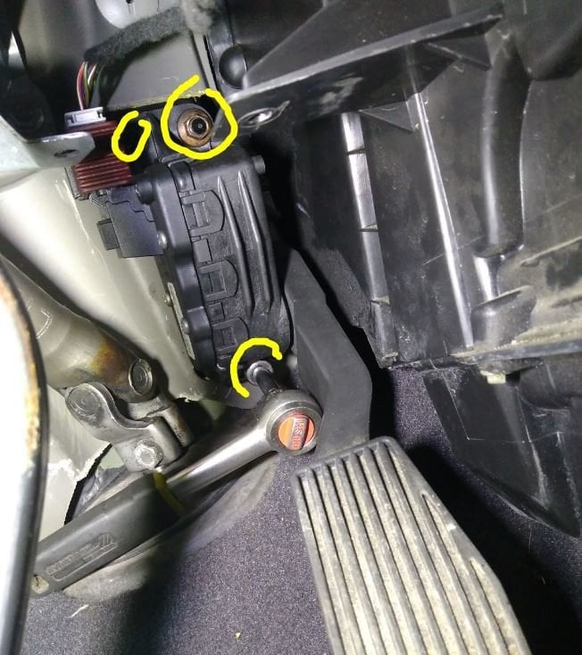 [Tuto] Capteur pédale d’accélération Opel Astra/Meriva P1122 P1120 ...