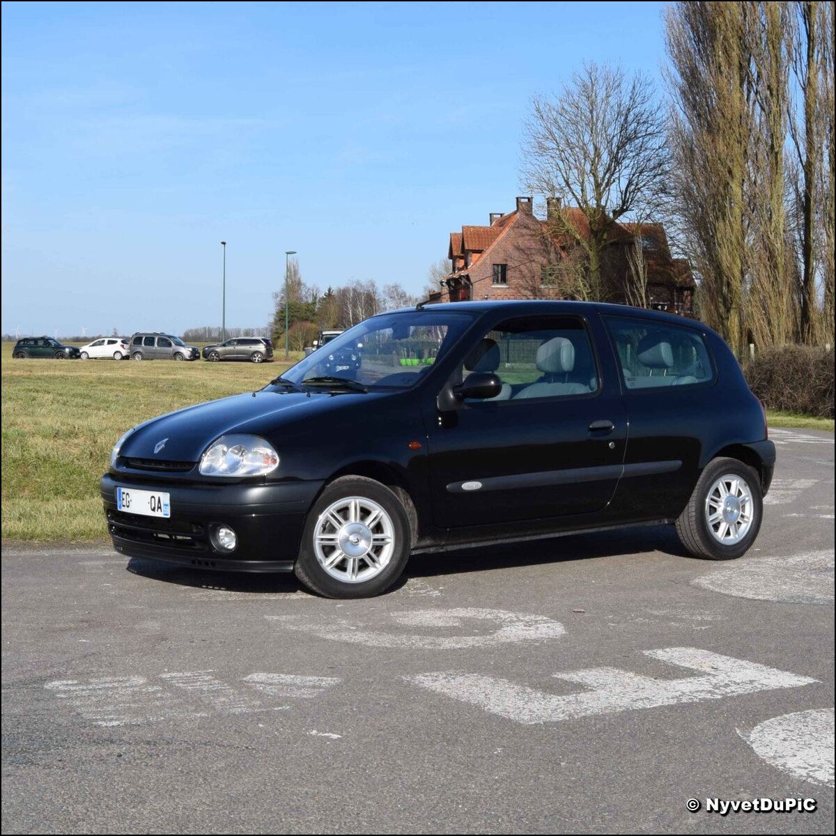 Renault Clio 1.6 16v Initiale Paris - 2000 - Forum Auto