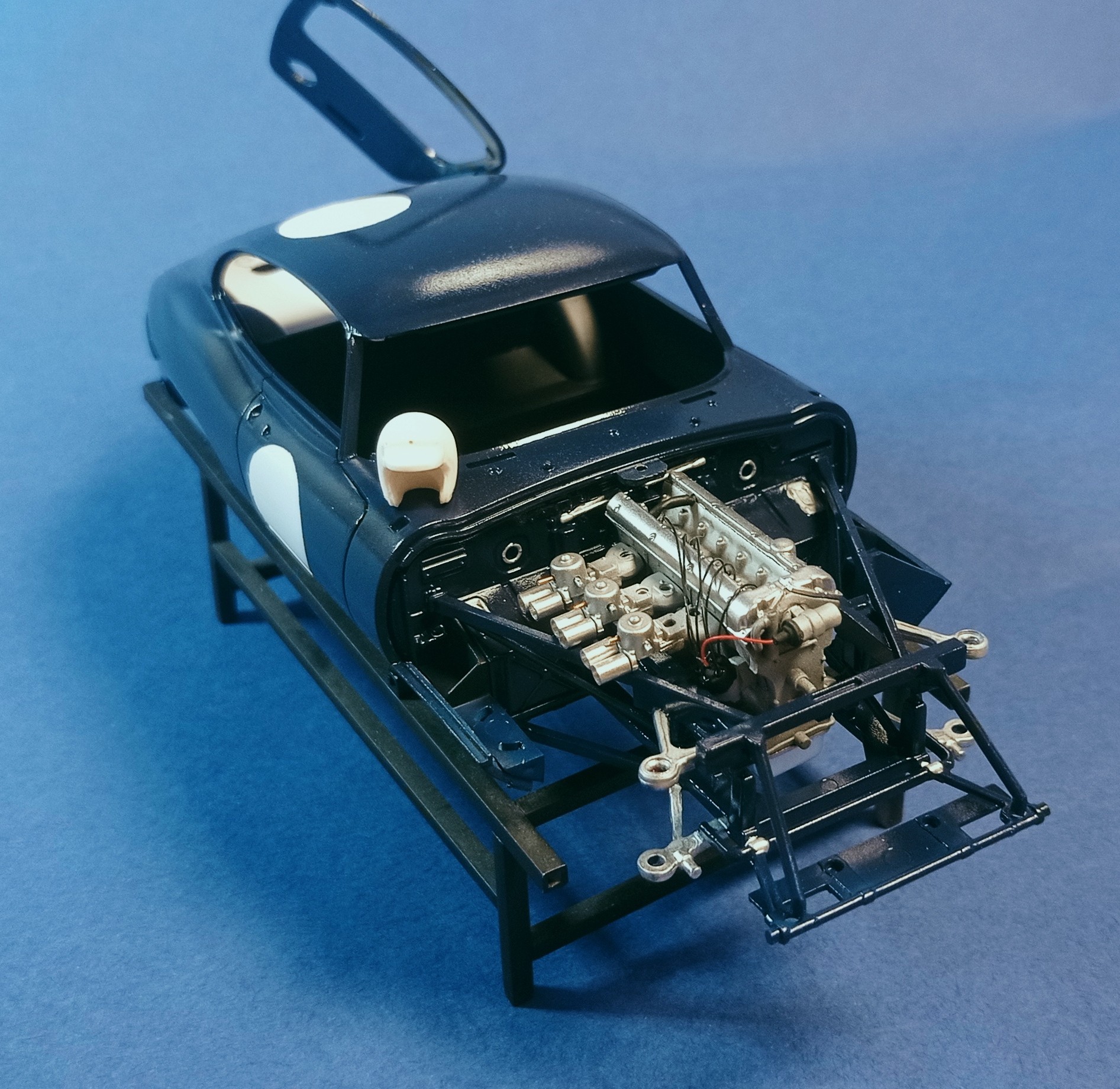 Jaguar type E Revell typé course - Maquettes ou Kits à monter ...