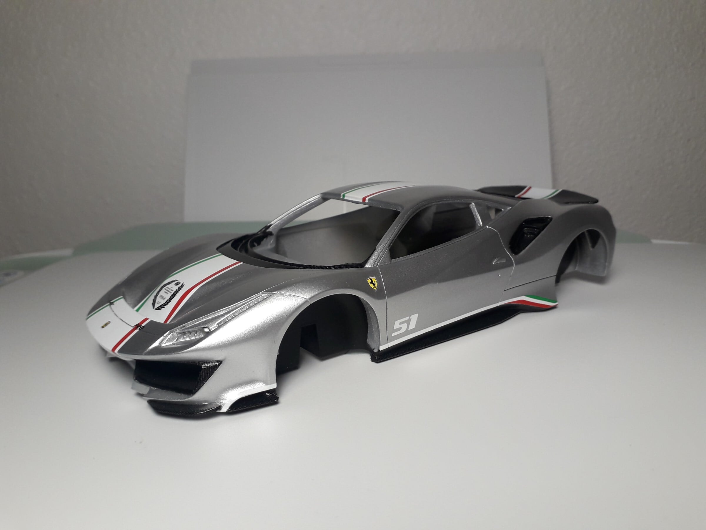 Ferrari 488 Pista Piloti - Alphamodel 1/24 - Page 2 - Maquettes ou Kits ...