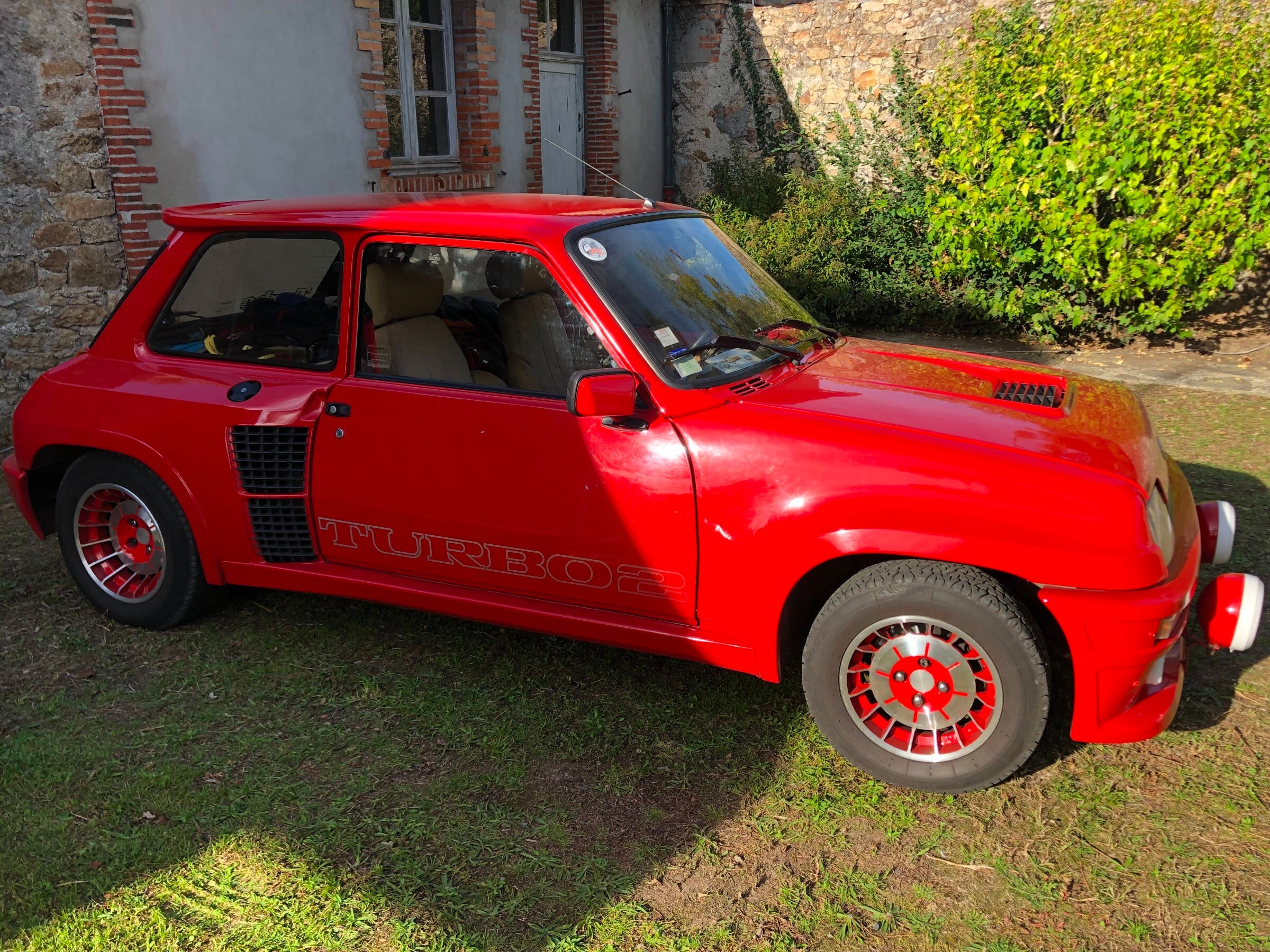 [Concours photos Renault] 06/26 - Une Renault Alpine - Page 10 ...