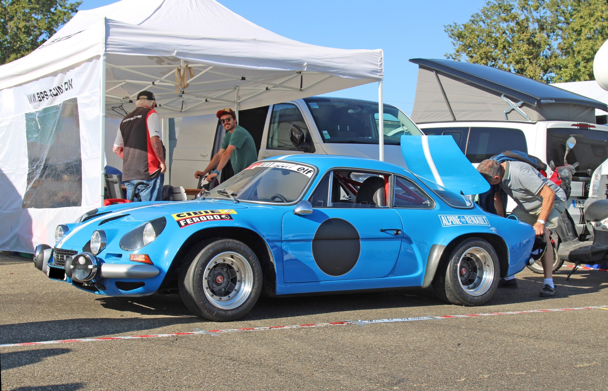 [Concours photos Renault de plus de 30 ans] pas plus de 10 (Juin 2026 ...