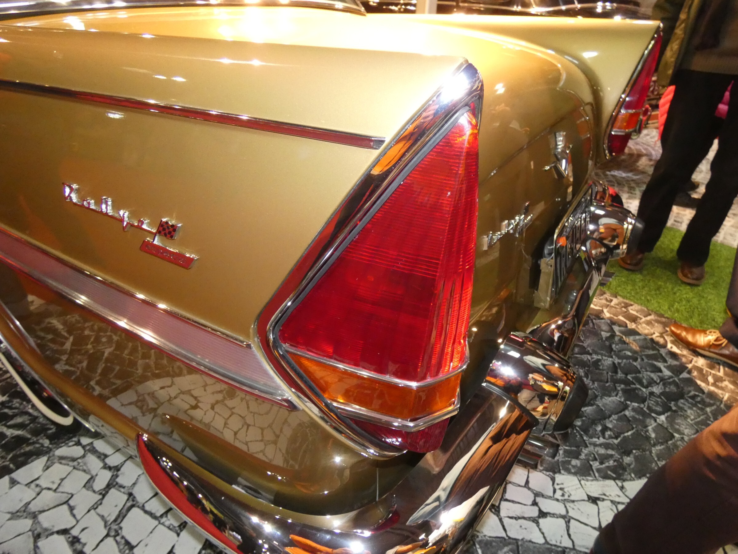 [Topic officiel] Simca Vedette V8 (1954-1961) et Ariane (1957-1963 ...