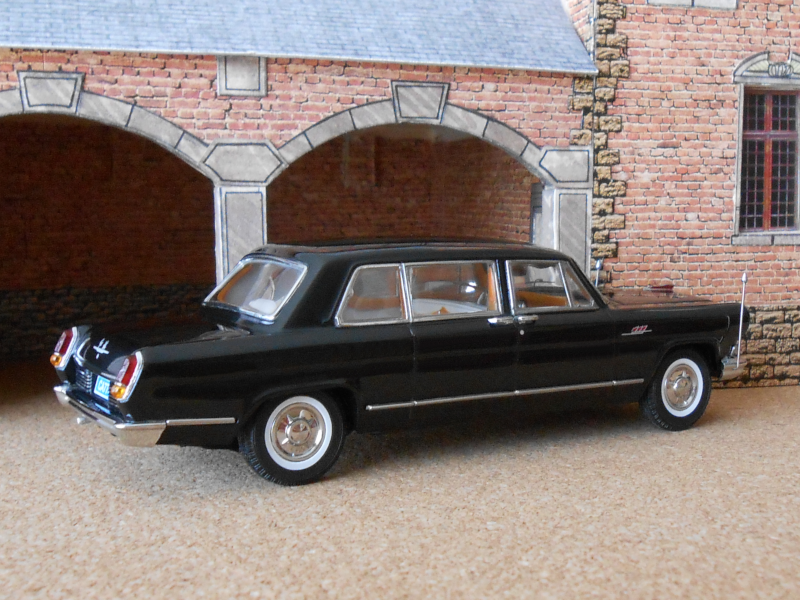 1966 Hong Qi CA770 limousine (Century Dragon) 02.png - Albums des ...