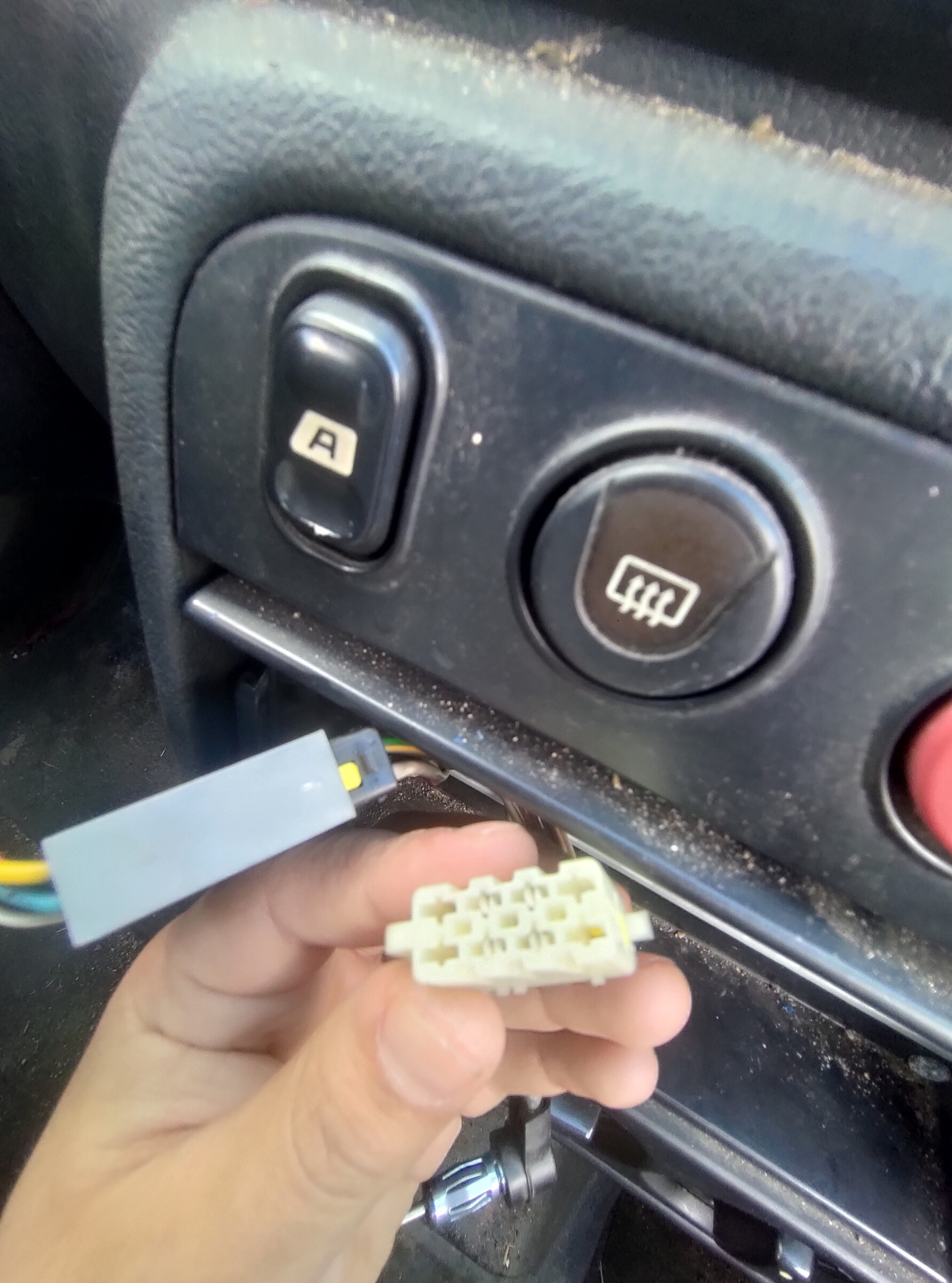 Adaptateur ISO autoradio - Berlingo - Citroën - Forum Marques ...