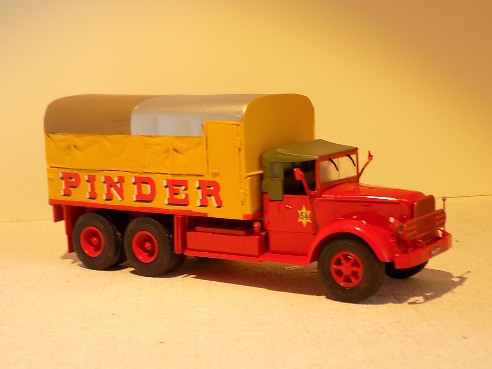 Collection PINDER au 1/43ème - Page 720 - 1/43ème - Forum Auto
