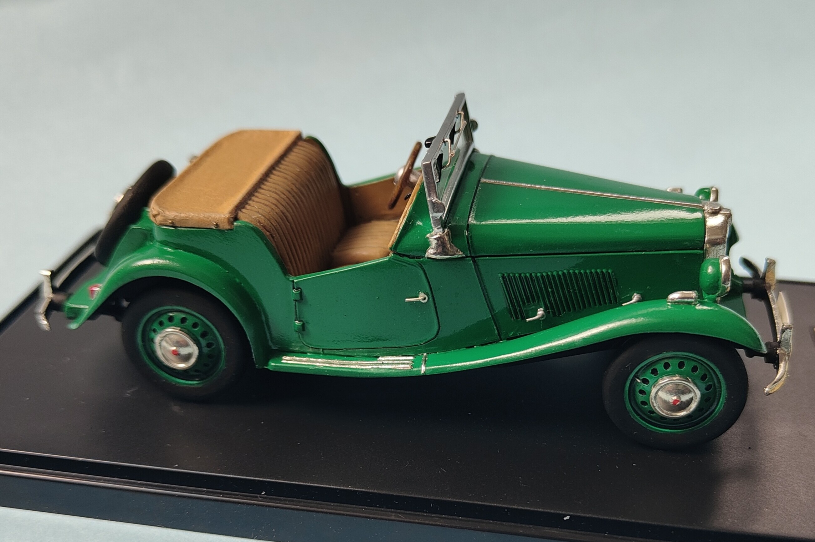 1950 MG TD - ancien kit Highway Pioneers 1/32ème - Page 3 - Maquettes ...