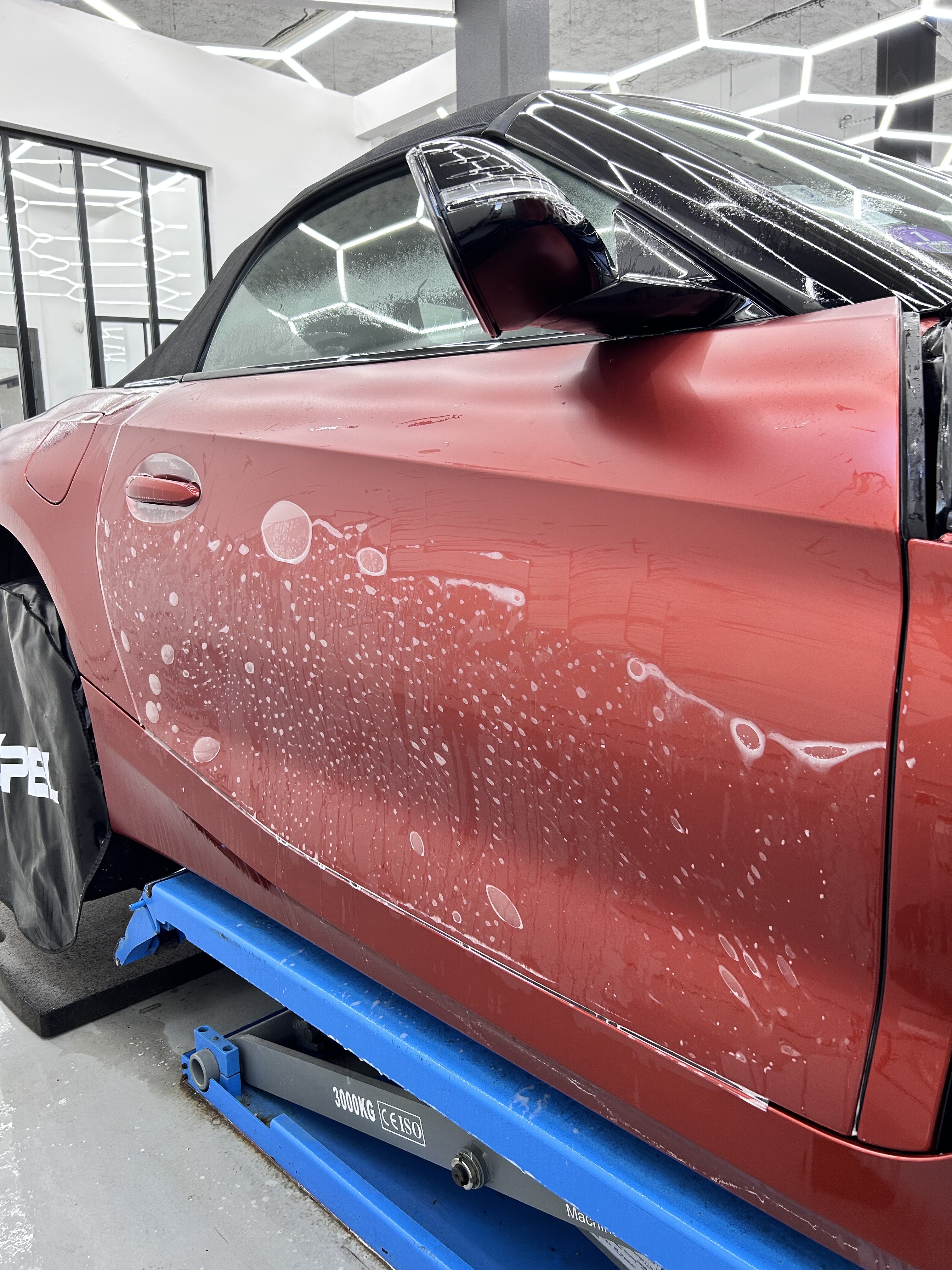 Après la Cobra, une BMW Z4 roadster M40i “First Edition” Frozen orange ...