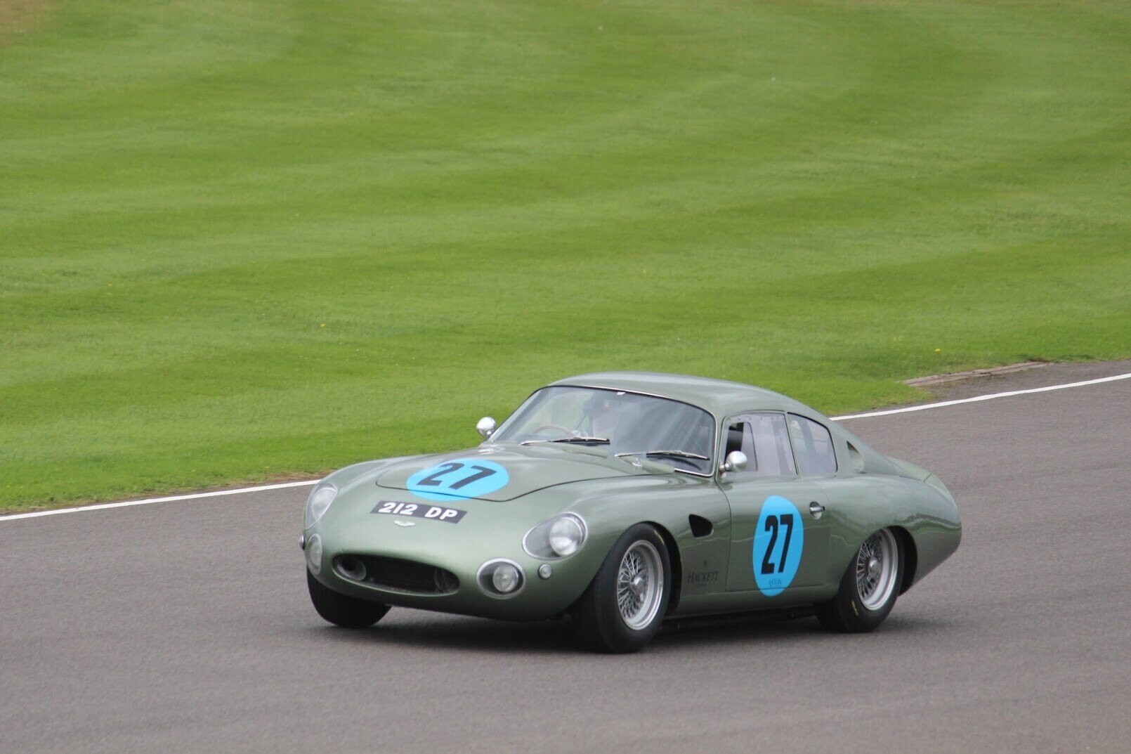 Concours photo ASTON MARTIN "une Aston sous un ciel nuageux" - Page 341 ...