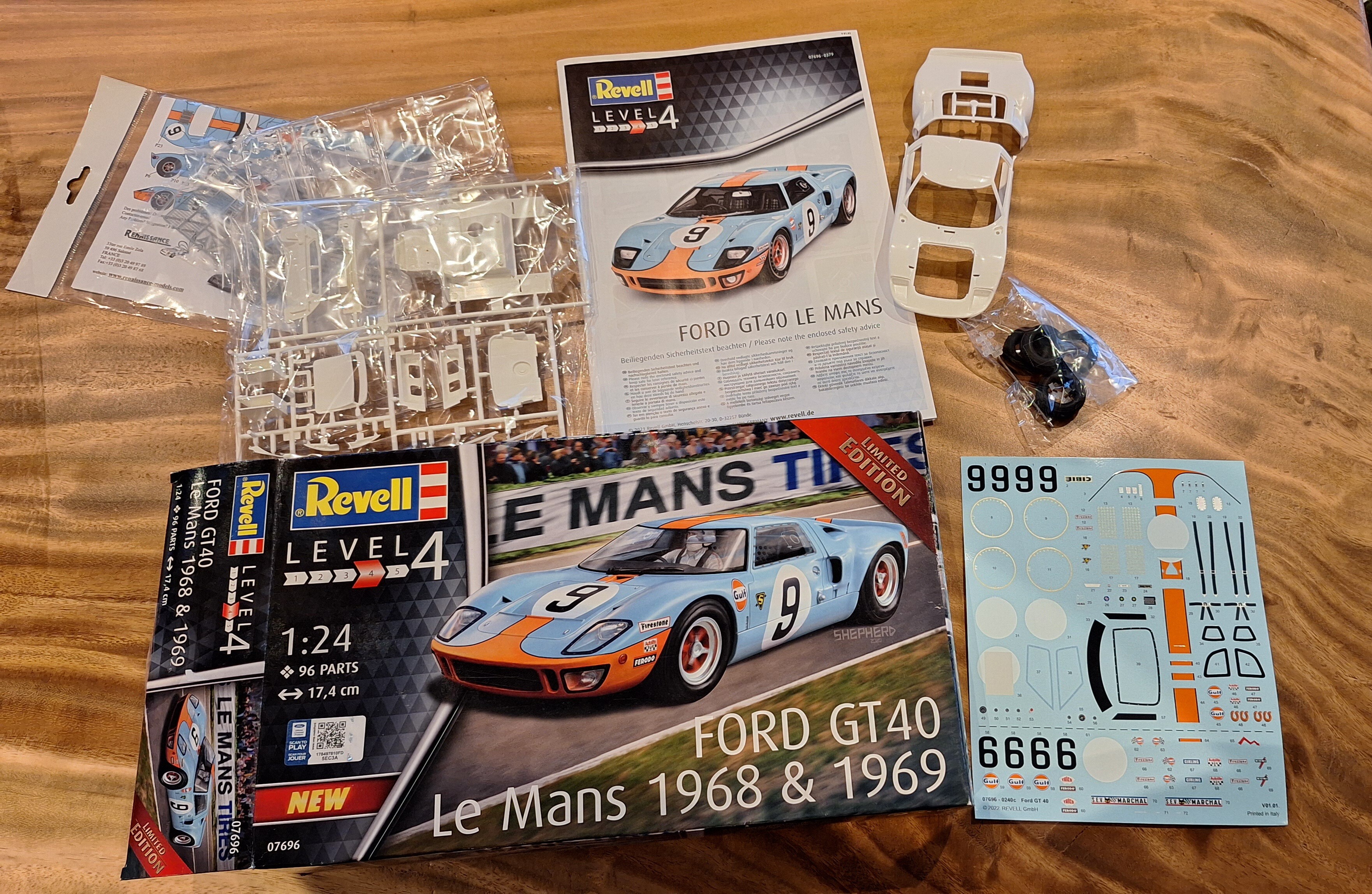 Ford GT40 69 Jacky Ickx Revell 1/24 - Maquettes ou Kits à monter ...