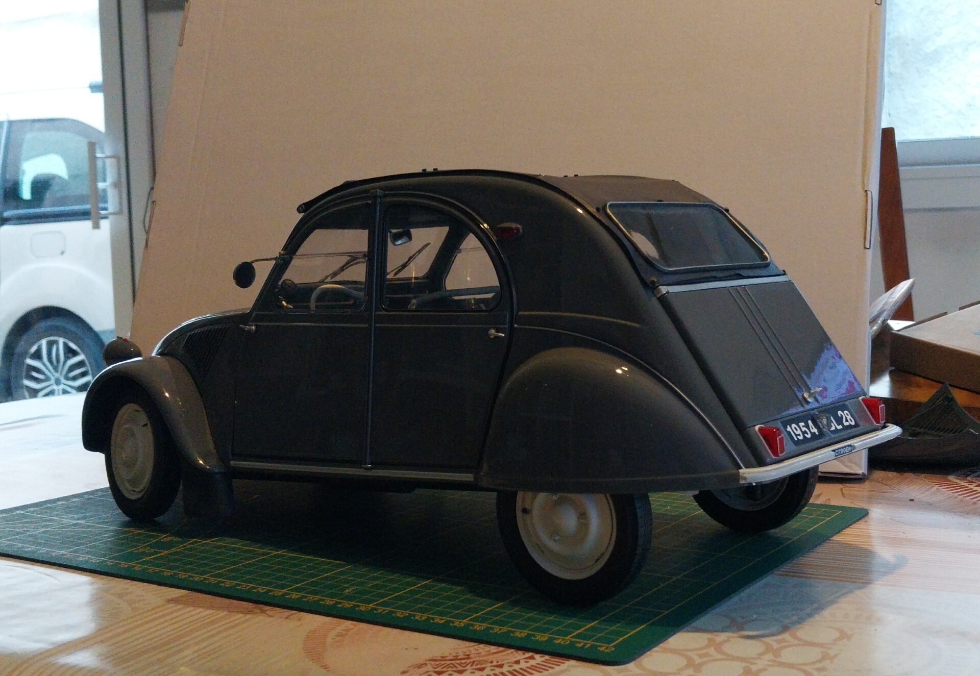 Construisez la 2CV Citroën AZLP emblématique de 1958 Hachette 1/8 ...