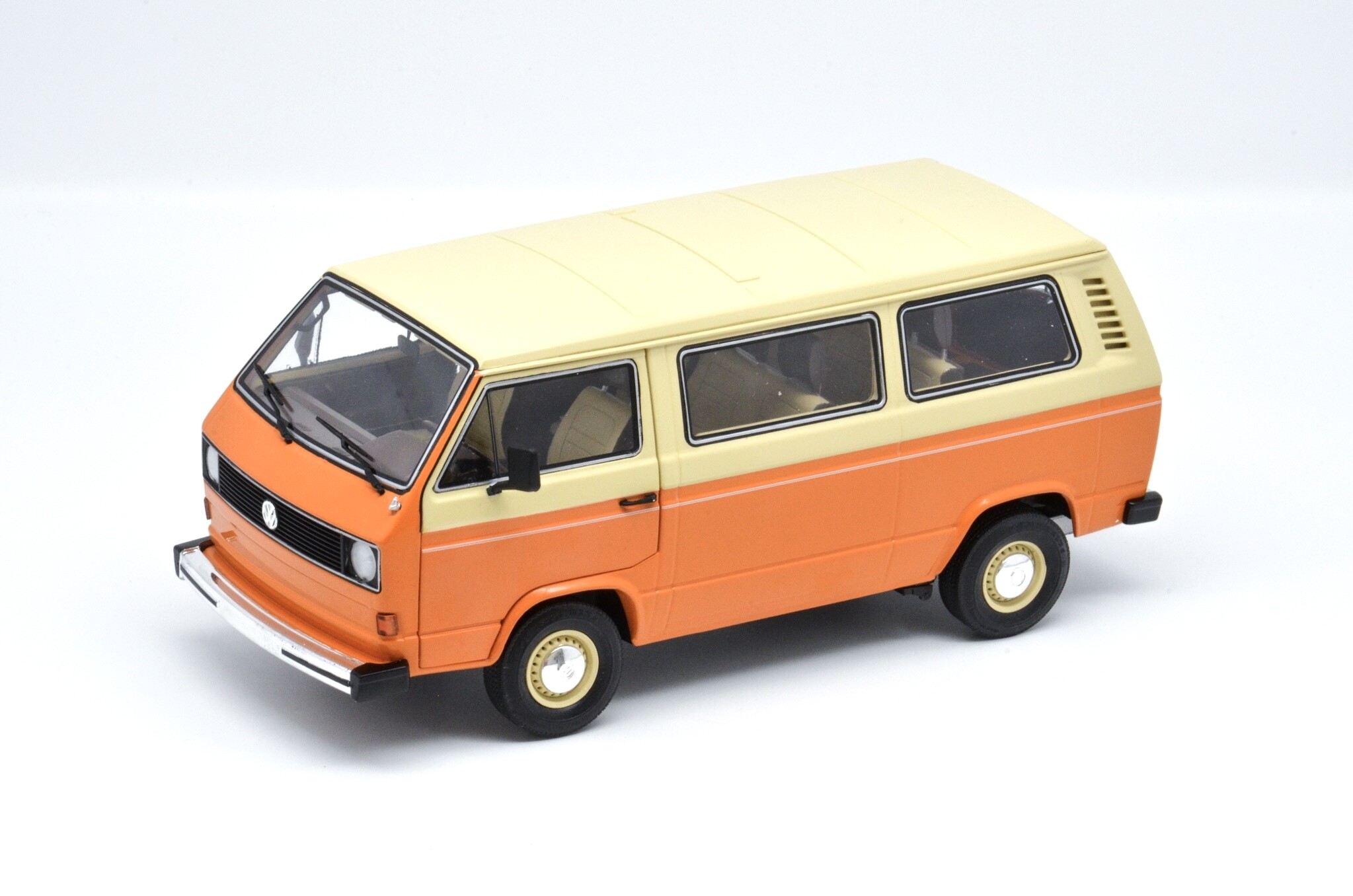 1:18 Volkswagen T3a Bus - Schuco - Originale Modelle - Modelcarforum