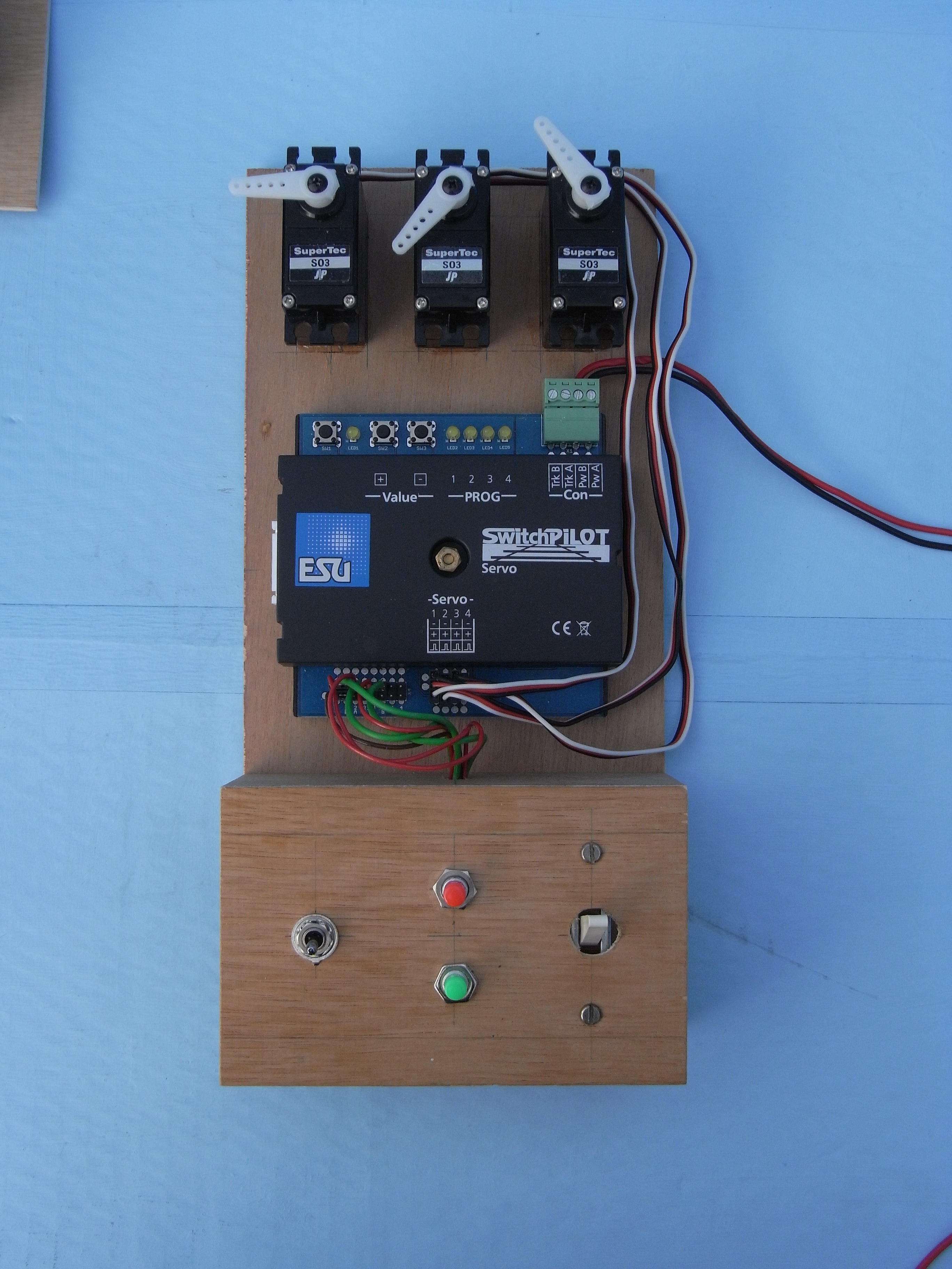 Servo Motors & Servo Controllers - Permanent Way, Signalling ...
