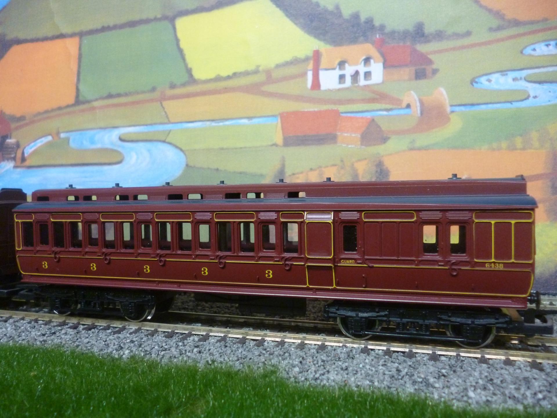 Triang/Hornby short clerestory carriages - Modelling Questions, Help ...