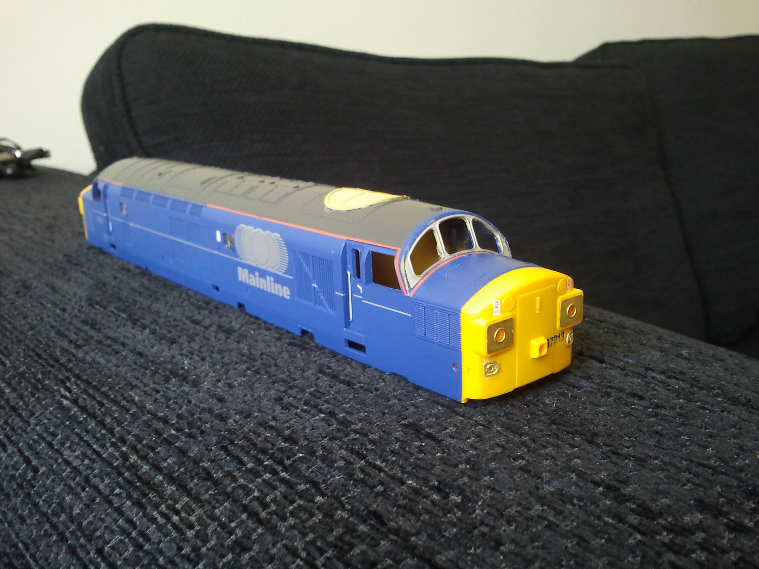 Playing with a Lima class 37 - Kitbuilding & Scratchbuilding - RMweb