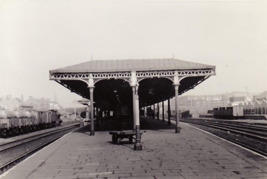 Tapered Platform Canopy - Modelling Questions, Help and Tips - RMweb