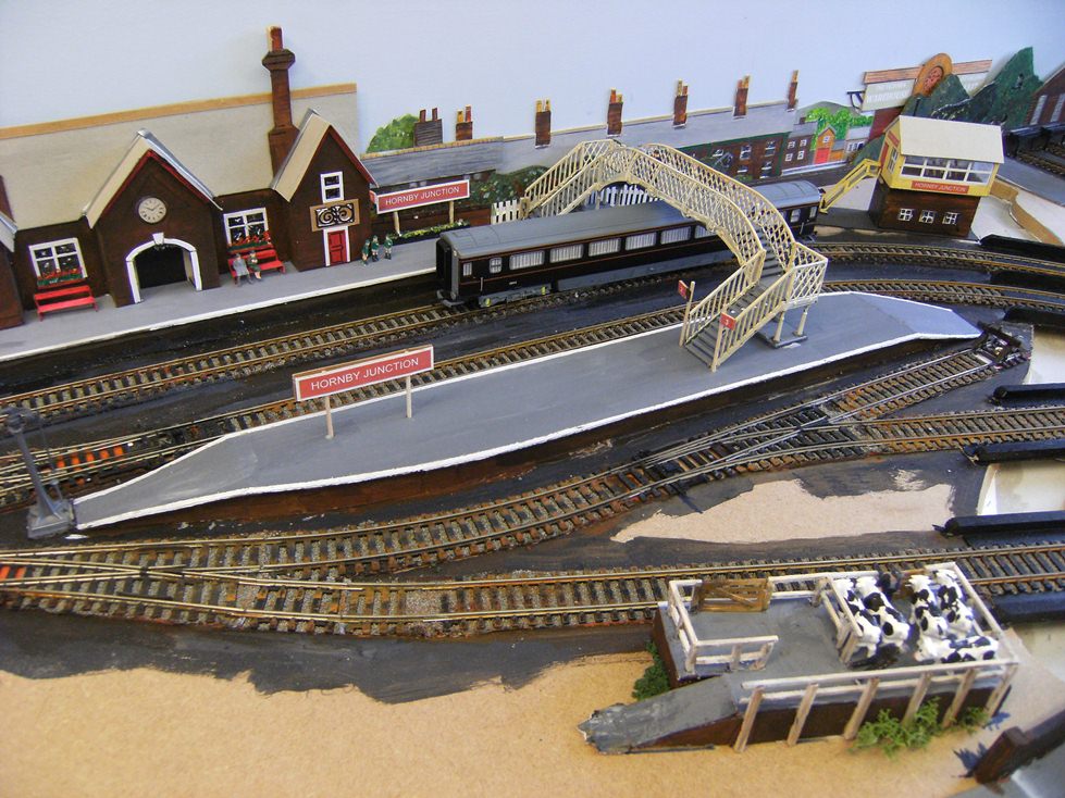 The best train set layout you ever saw - Modelling musings & miscellany ...