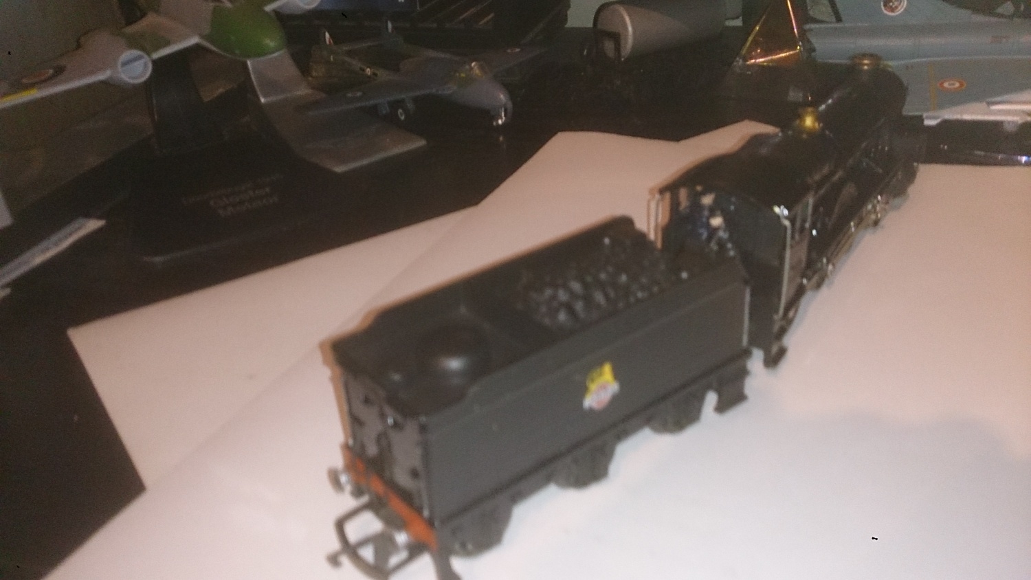 My new black Hall - Modifying & Detailing RTR stock - RMweb