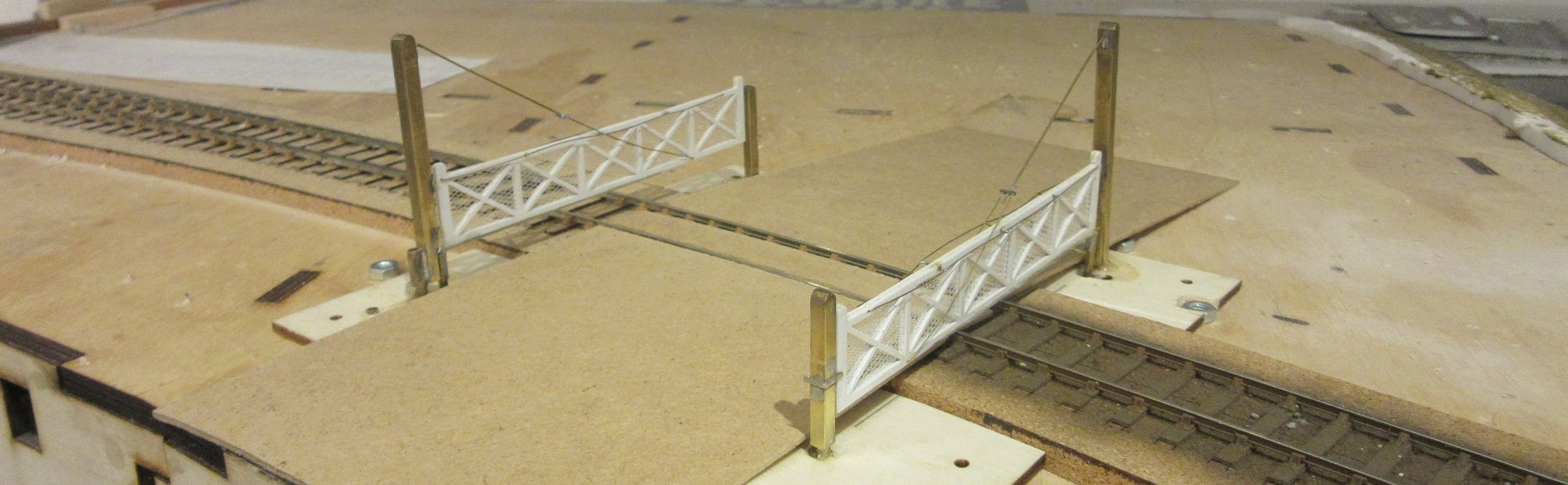Level crossing - now in situ. - Fen End Pit's Blog - RMweb