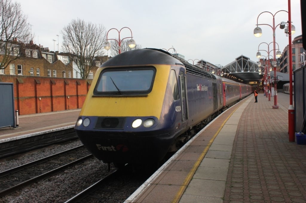 Intercity 125 / HST use on Minor / Branch Lines - at London Termini ...