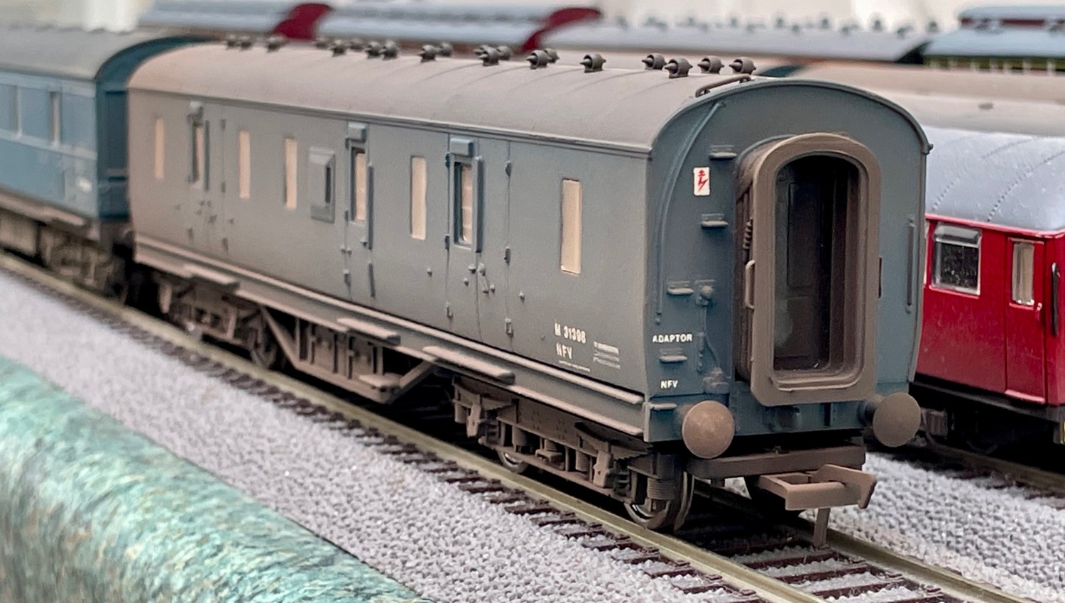 BR (LMS) 50’ Parcels Van - Modifying & Detailing RTR stock - RMweb