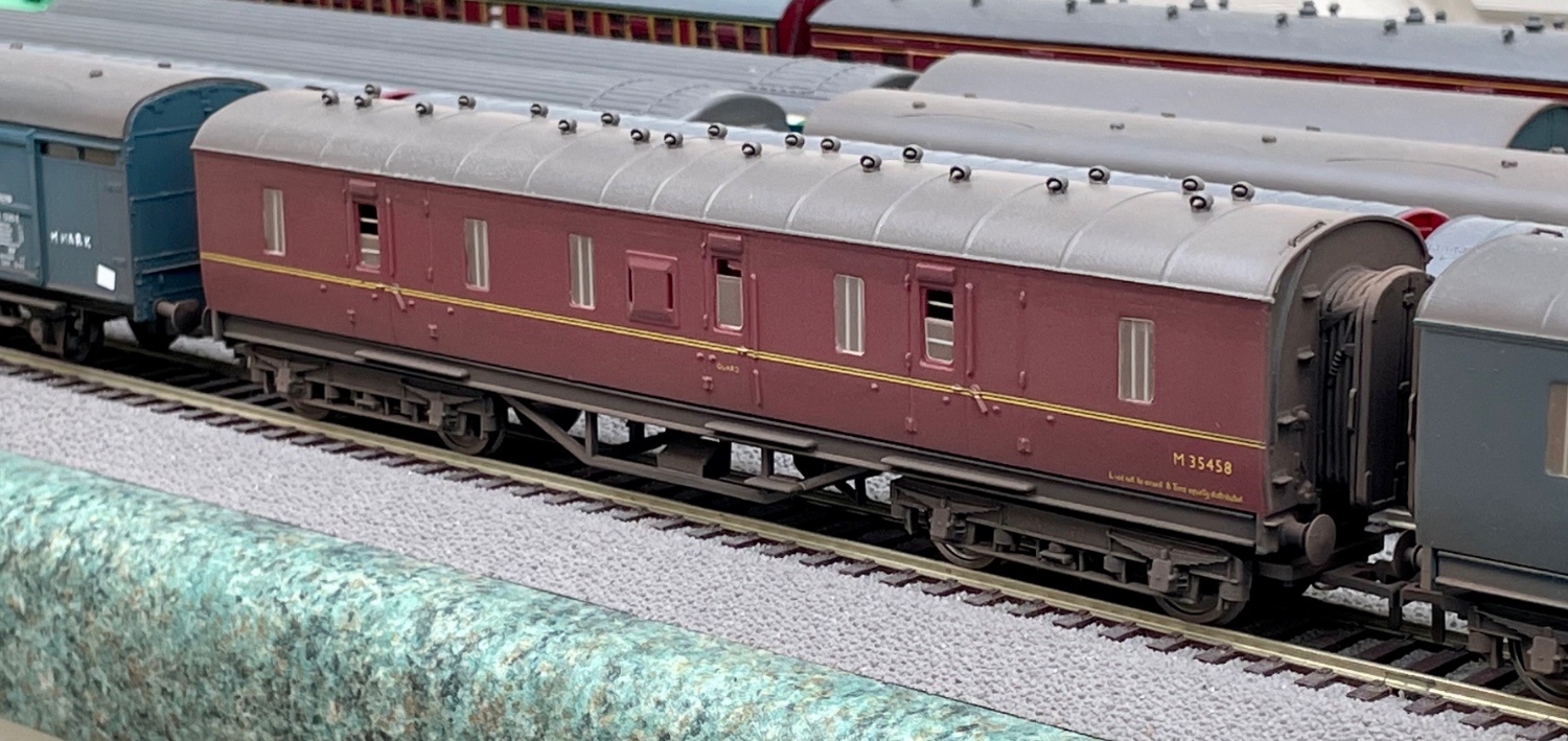 BR (LMS) 50’ Parcels Van - Modifying & Detailing RTR stock - RMweb