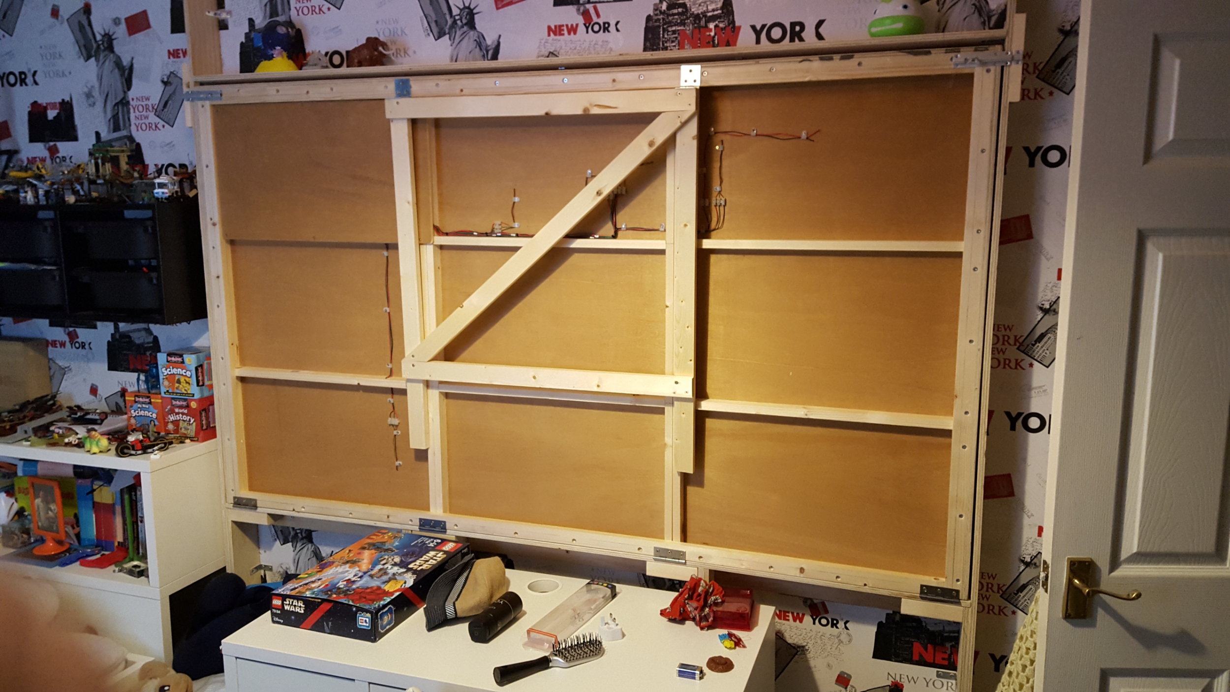An un-named layout with a nod to CJ Freezer ! - Layout topics - RMweb