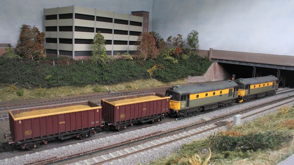 Two Bridges Up Sidings - 80's/90's exhibition layout - Layout topics ...