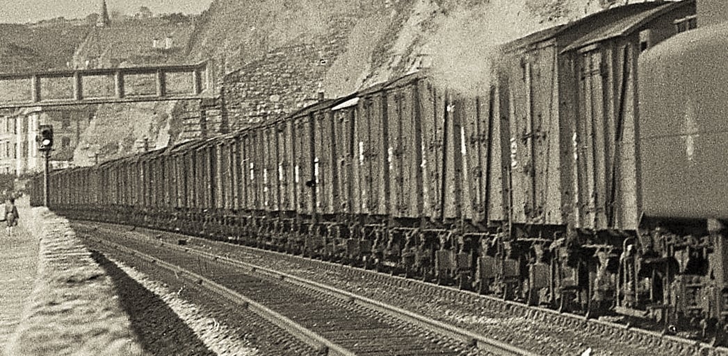 Van train at Dawlish in 1960 - what is the cargo? - UK Prototype ...