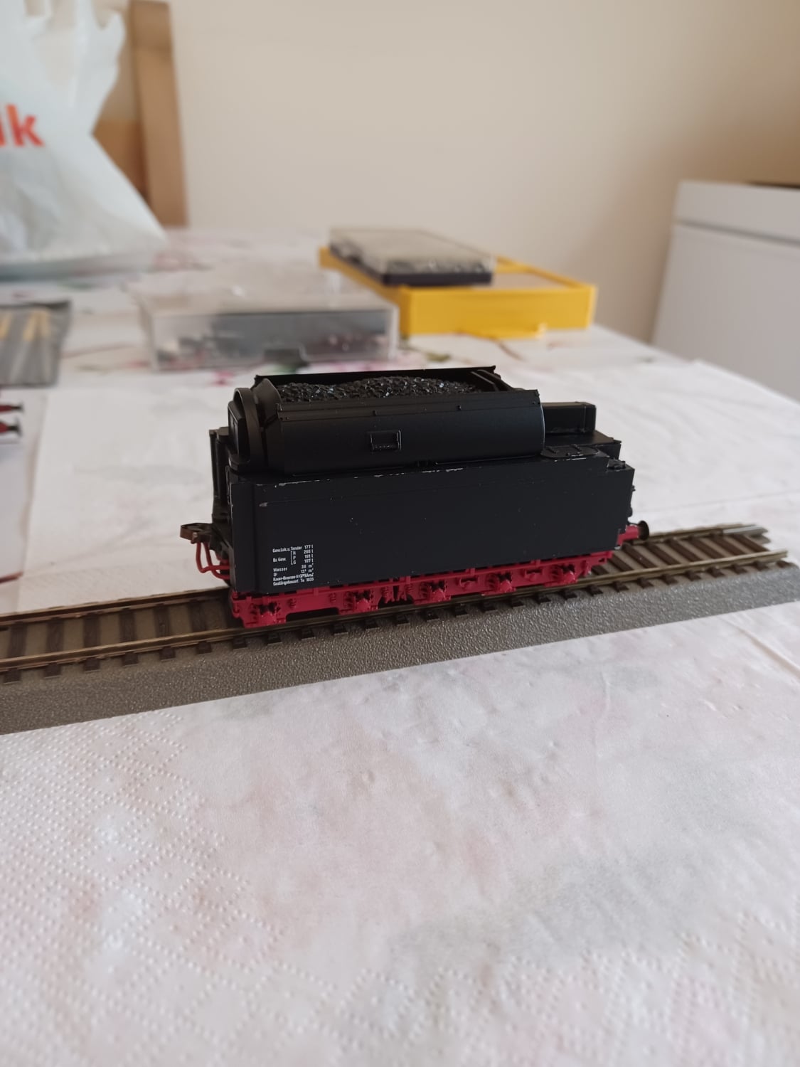 Rebuilt DB 01.10 tender with coal bunker covers. - German Railways 🇩🇪 ...
